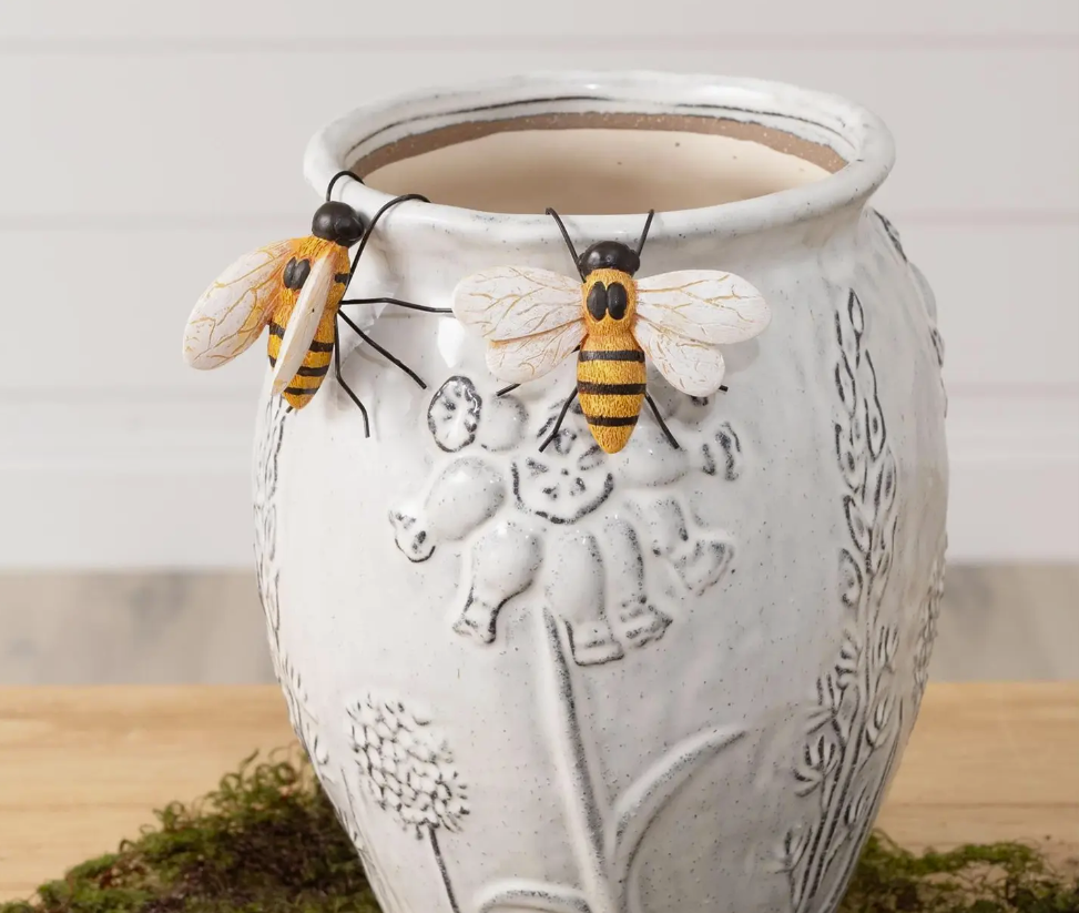 Bee Pot Hugger | The Farmer's Wife